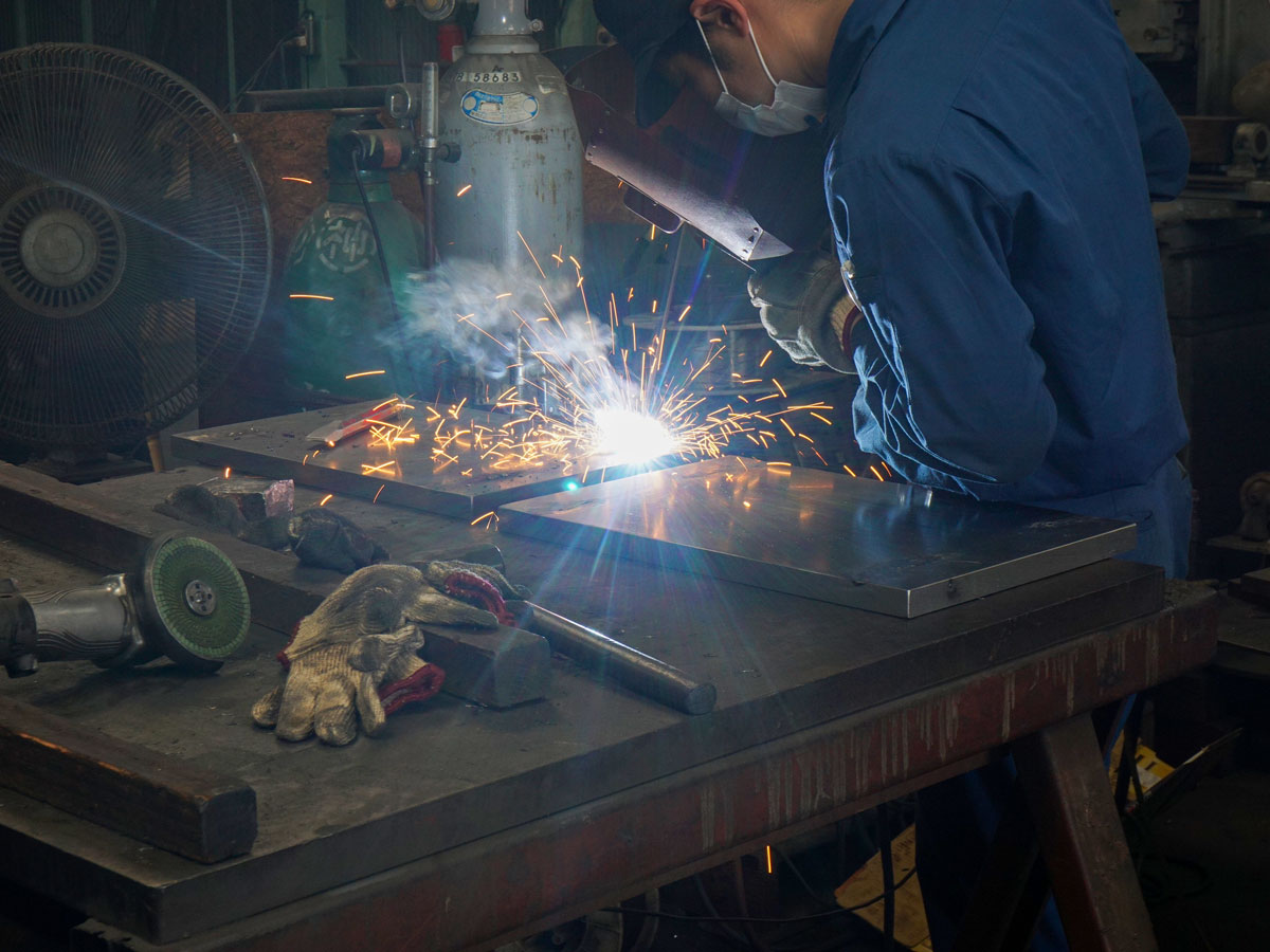 保有機械設備 - 有限会社志和機械工業